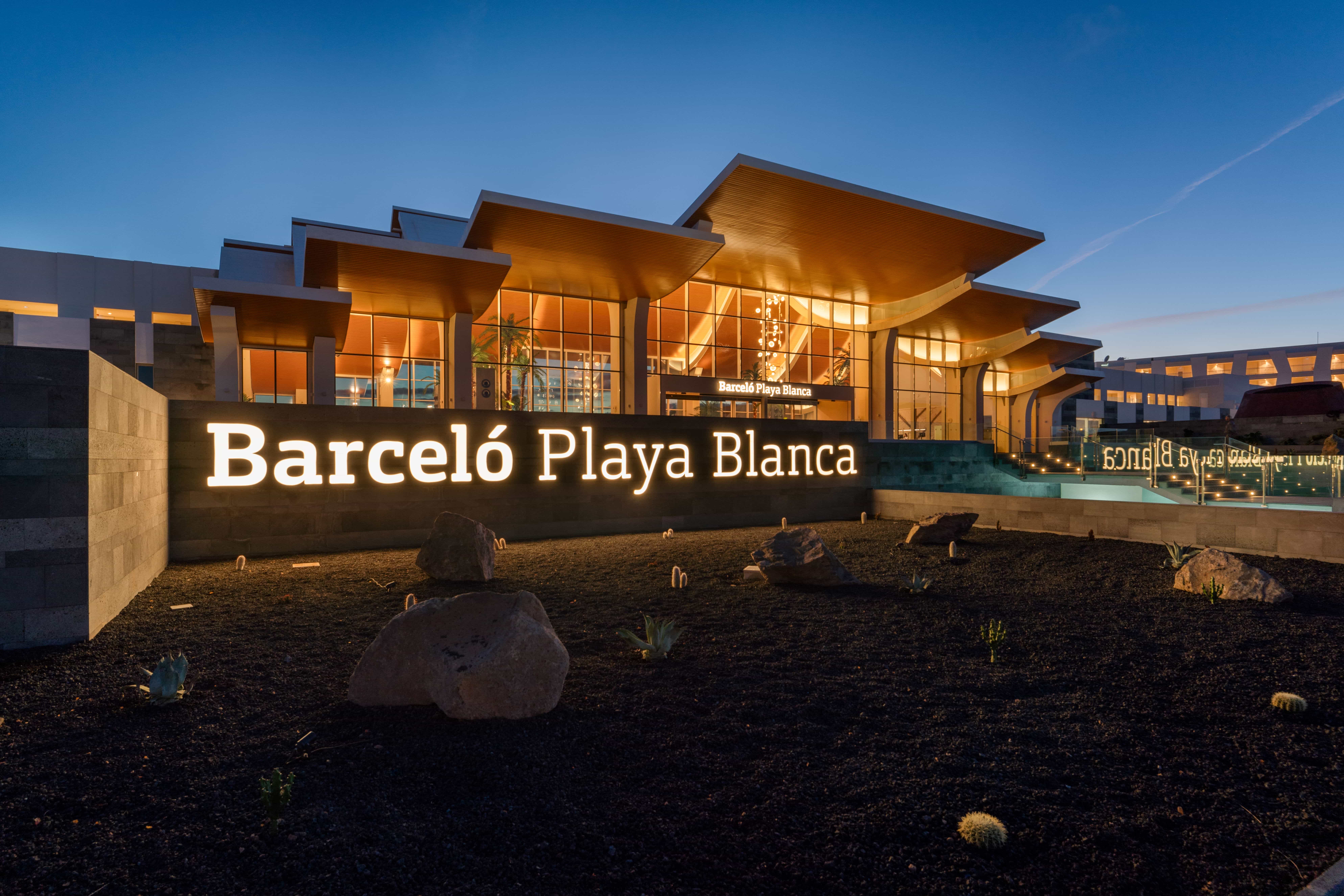Playa Blanca The Changing Face Of Playa Blanca Lanzarote Information