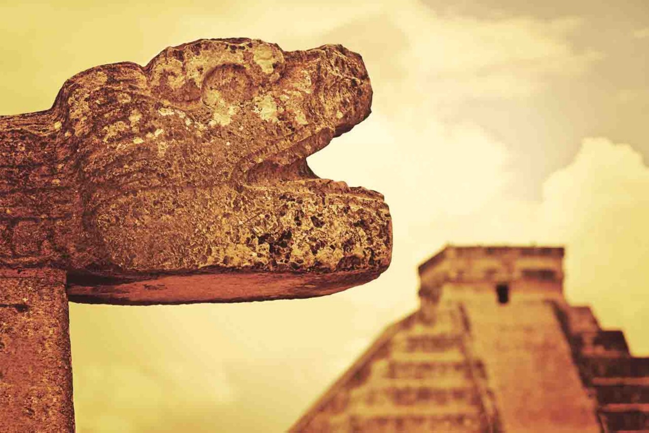 El fenómeno del equinoccio en la pirámide de Kukulcán en Chichén Itzá