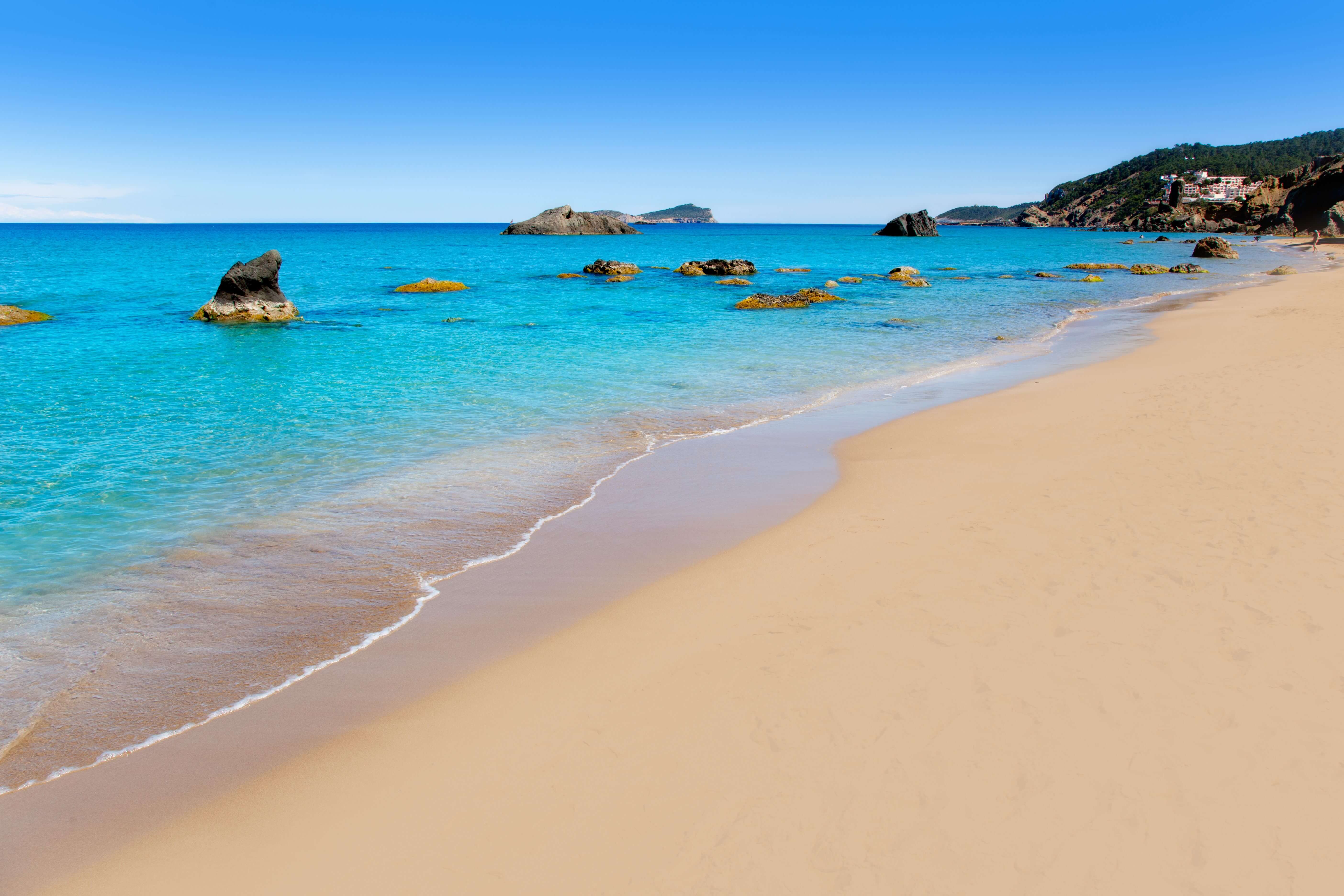 Discover the top 10 beaches in Menorca that keep us coming back to this ...